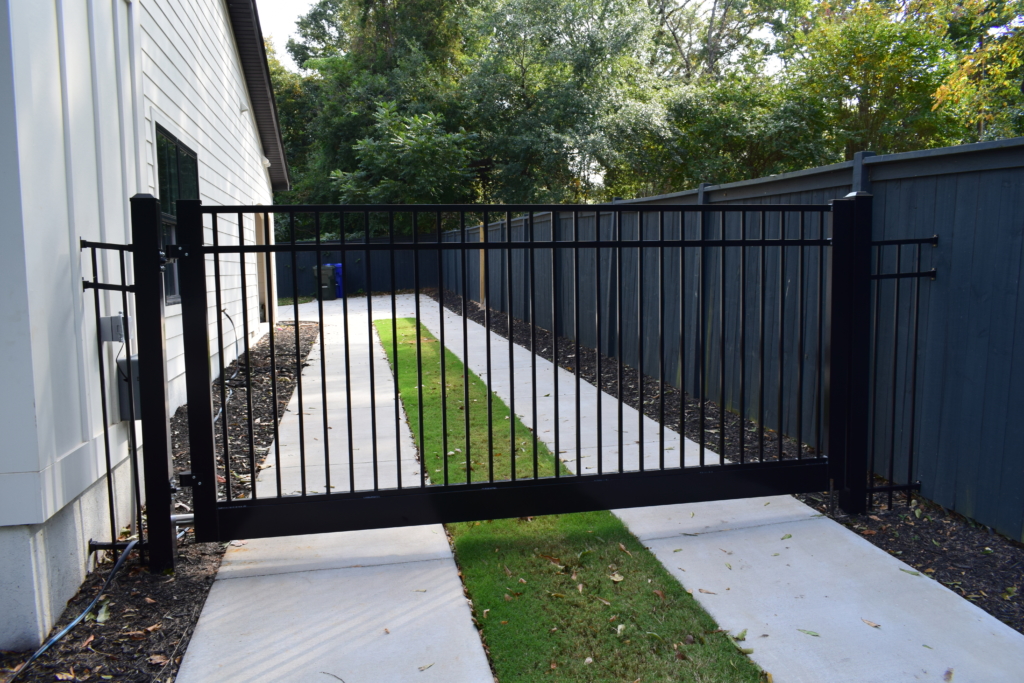 single-swing-commercial-automatic-gate | Greenville Fences